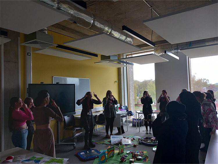 Flying Start Luton deliver practical workshop | Barnfield College